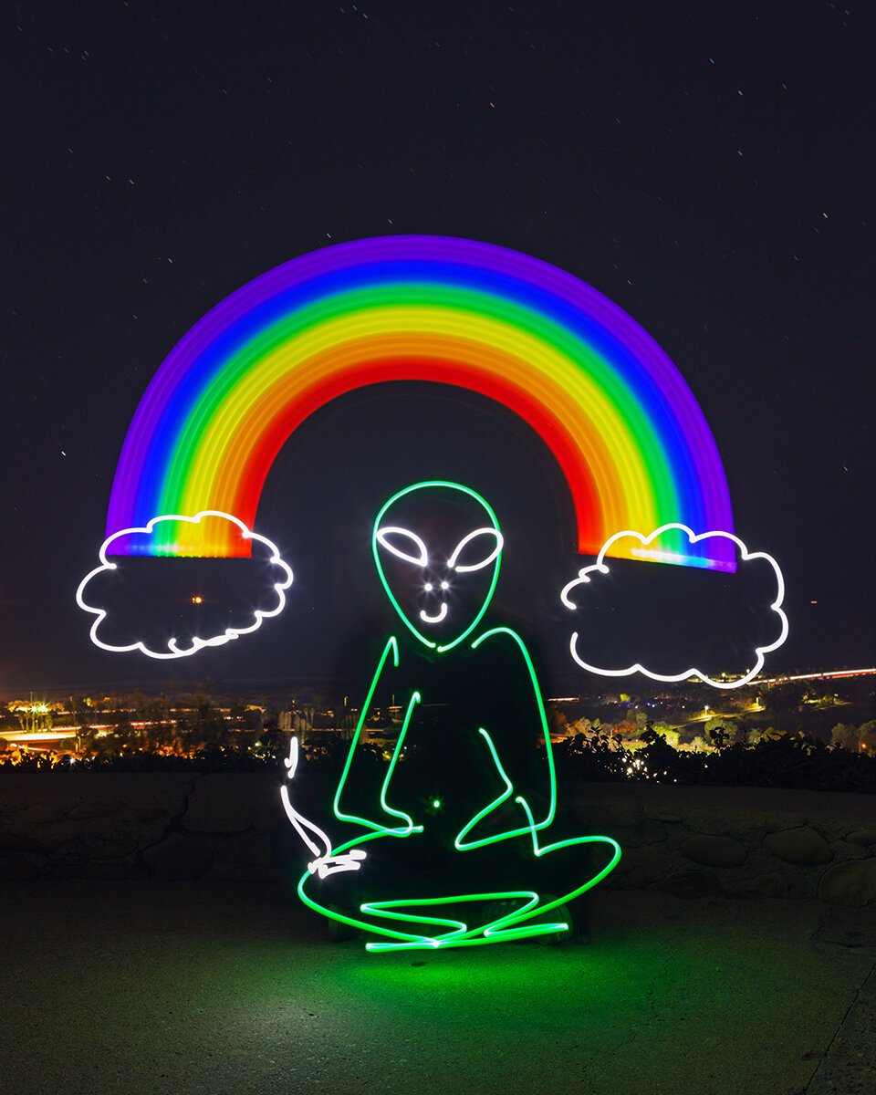 Alien Rainbow Print – Dariustwin